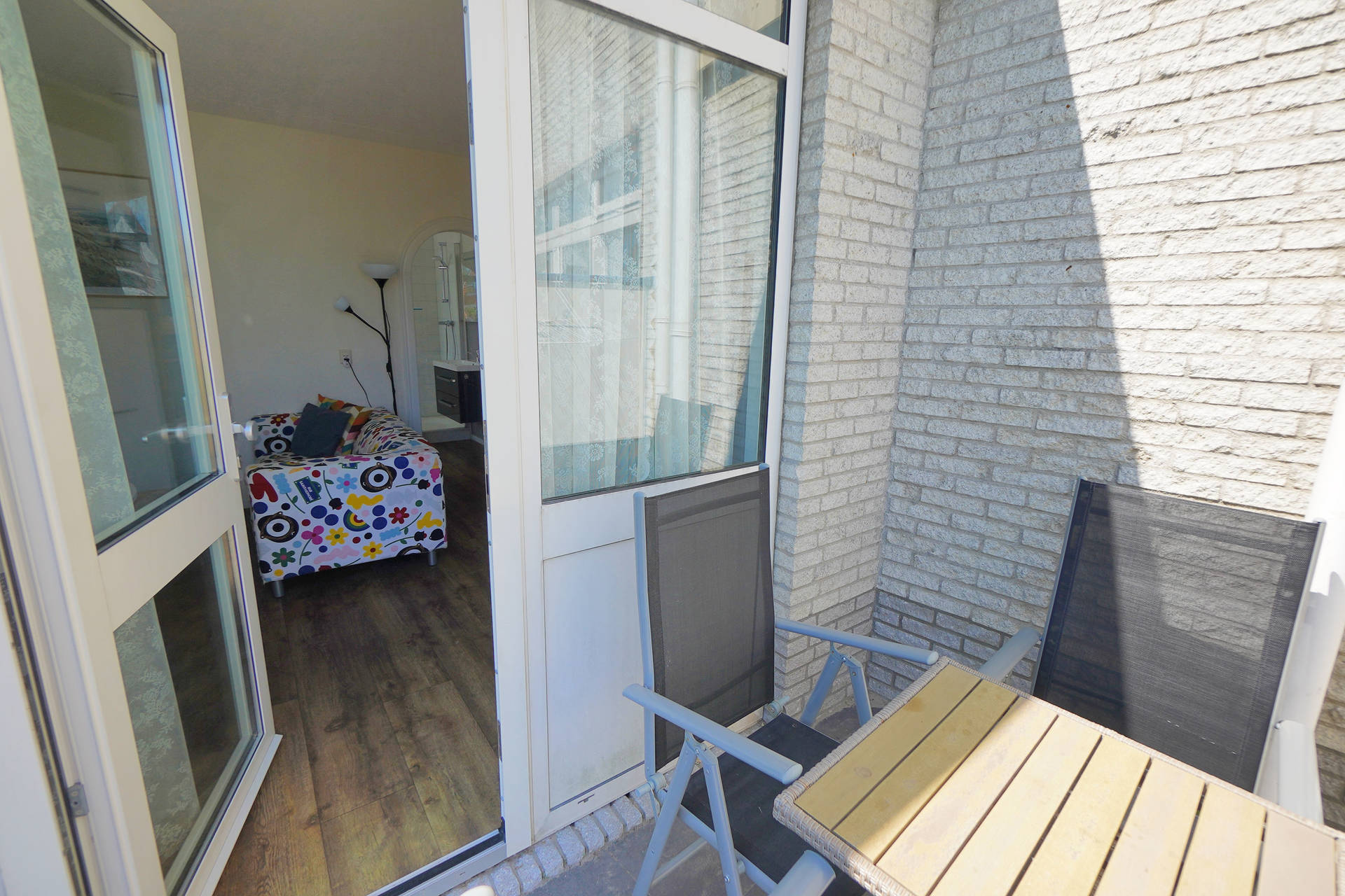 Studio Seinpost Moderne Studio vlakbij het strand, LekkerNaarZee